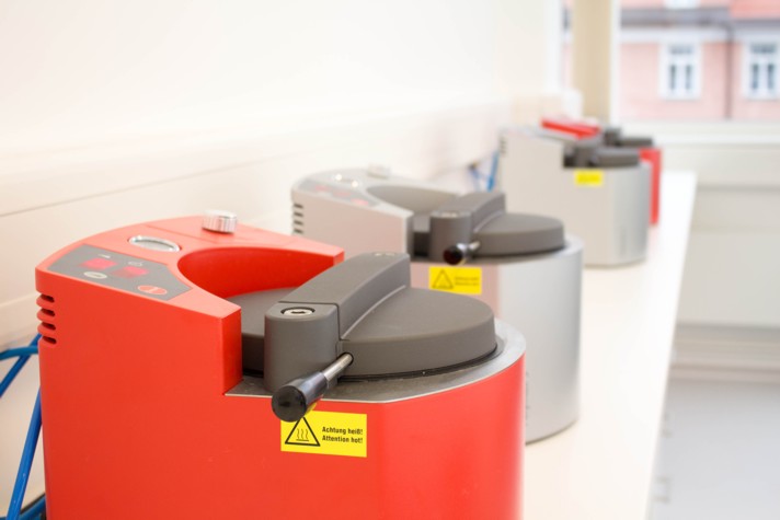 Zahntechnik Frankfurt - AllDent-Zahnzentrum